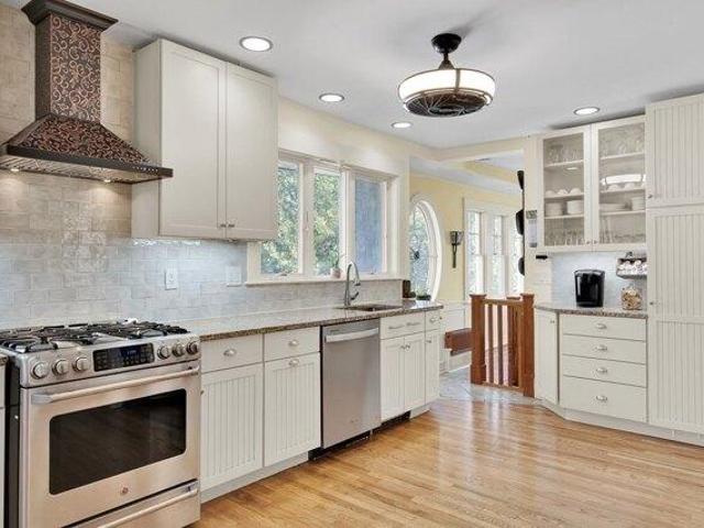 condo with 4 bedroom, Belmont MA DS102729424