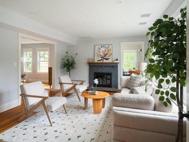 condo with 4 bedroom, Belmont MA ES105107019