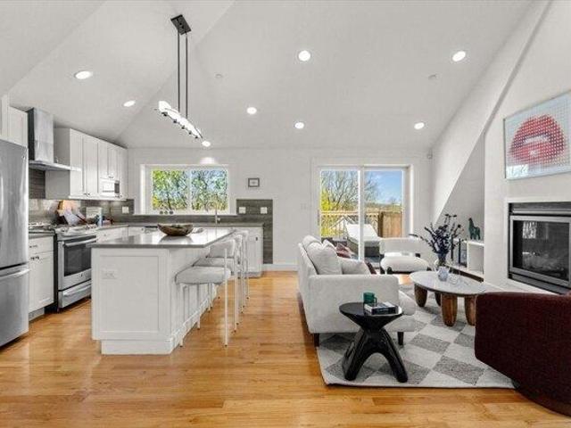 condo with 4 bedroom, Boston MA DS102119517