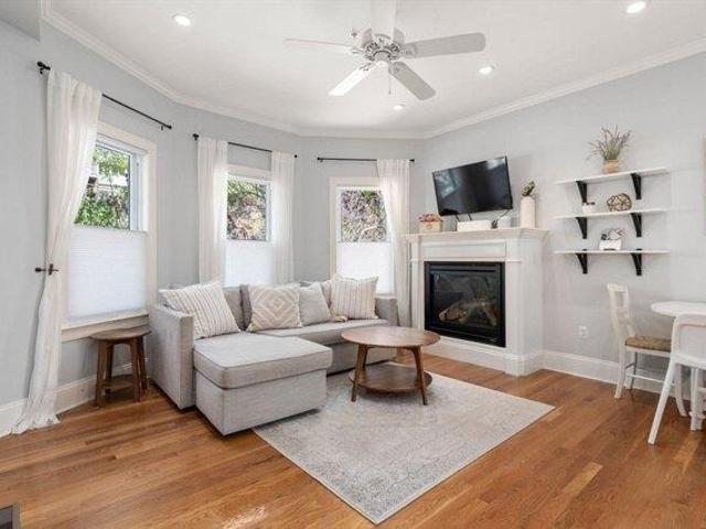 condo with 4 bedroom, Boston MA DS103018242
