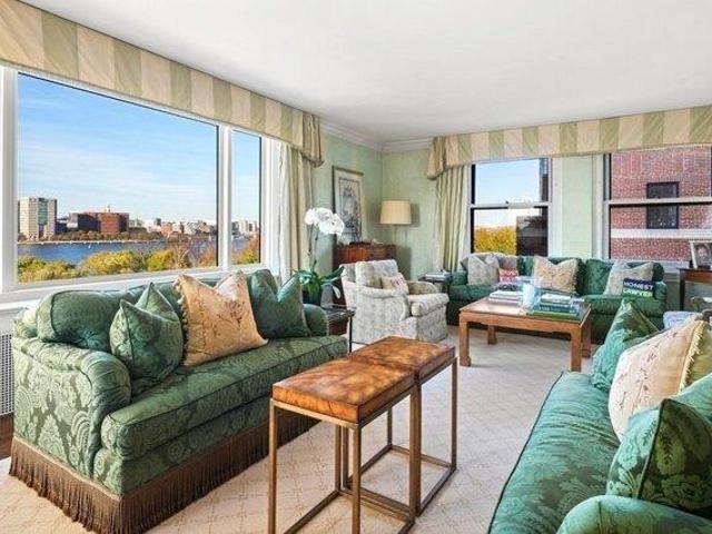 condo with 4 bedroom, Boston MA ES102828522