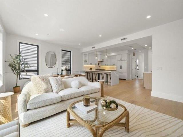 condo with 4 bedroom, Boston MA ES102959482