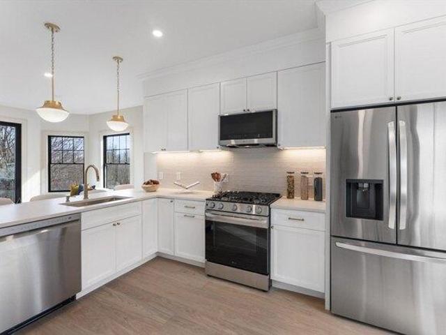 condo with 4 bedroom, Boston MA ES102961736