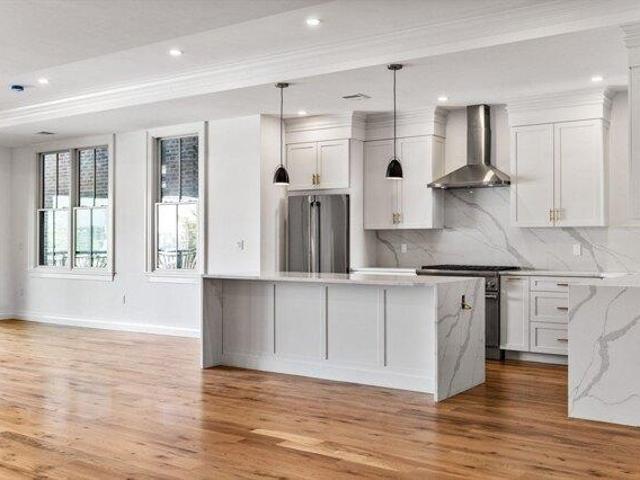 condo with 4 bedroom, Boston MA ES102961789