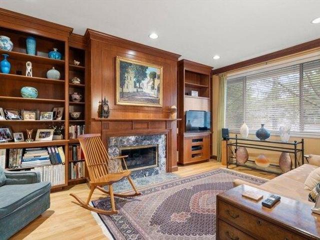 condo with 4 bedroom, Boston MA ES102961115