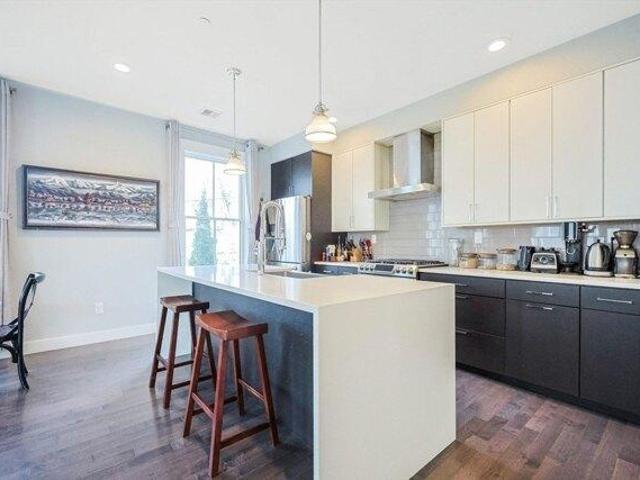 condo with 4 bedroom, Boston MA ES103074750