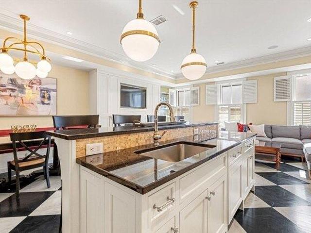 condo with 4 bedroom, Boston MA ES103161291