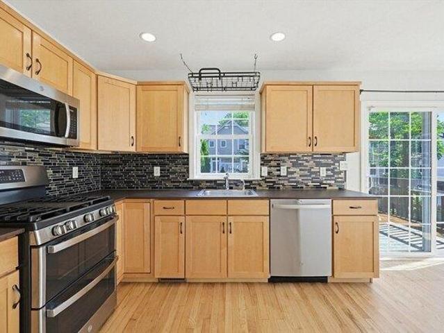 condo with 4 bedroom, Boston MA ES103221125