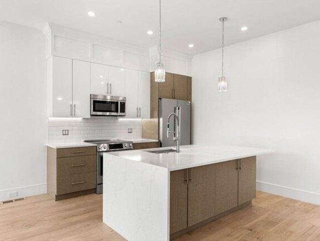 condo with 4 bedroom, Boston MA ES104757697