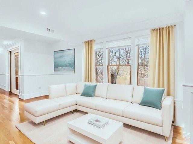 condo with 4 bedroom, Boston MA ES104831647
