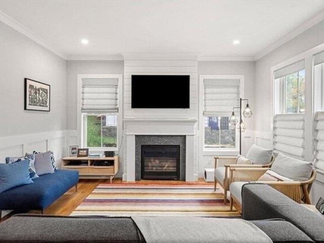 condo with 4 bedroom, Boston MA ES104834075