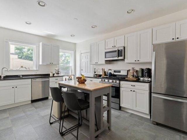 condo with 4 bedroom, Boston MA ES105714411