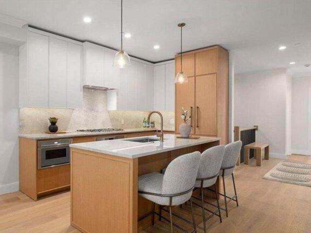 condo with 4 bedroom, Boston MA ES105107740