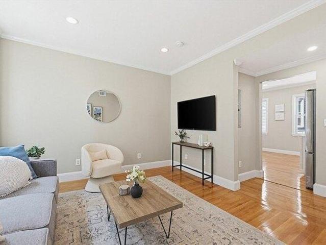 condo with 4 bedroom, Boston MA ES105108885