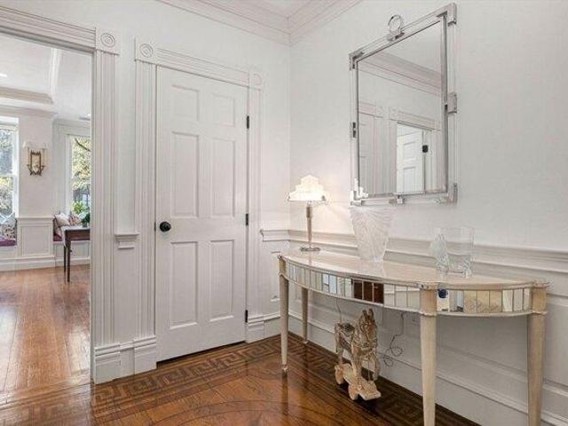 condo with 4 bedroom, Boston MA ES105231205