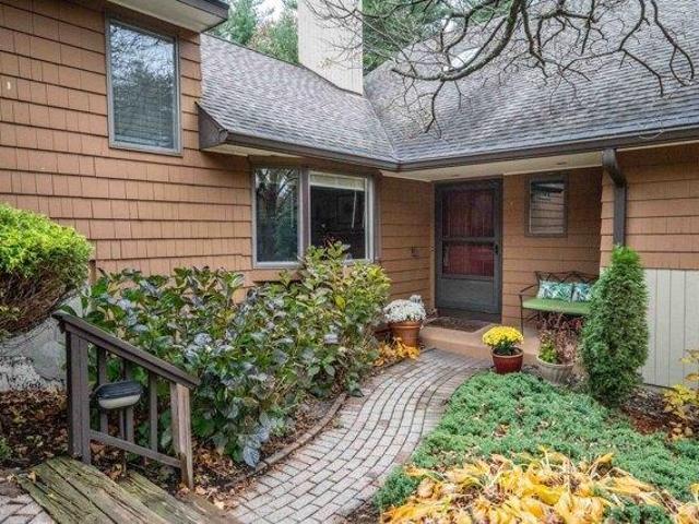 condo with 4 bedroom, Bloomfield CT DS102727974