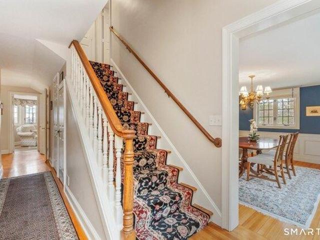 condo with 4 bedroom, Bloomfield CT ES103073076