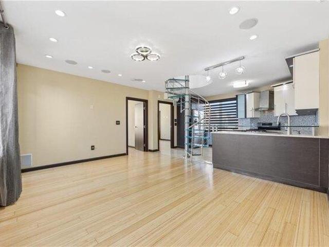 condo with 4 bedroom, Brooklyn NY DLS101781206