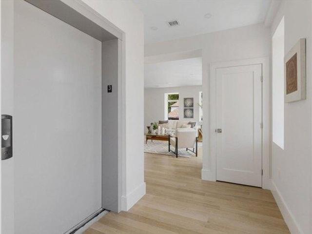 condo with 4 bedroom, Brookline MA ES103930864