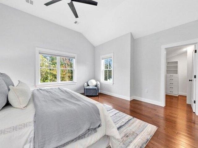 condo with 4 bedroom, Chelmsford MA ES104299323
