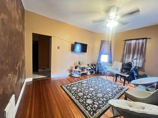 condo with 4 bedroom, Chelsea MA DLS102372244