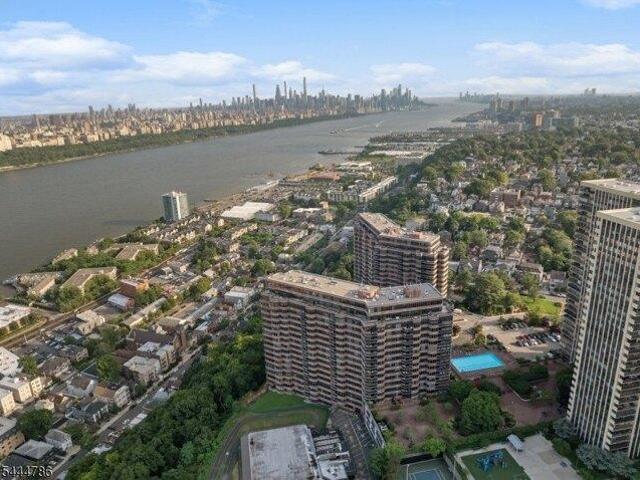 condo with 4 bedroom, Cliffside Park NJ DS104193166
