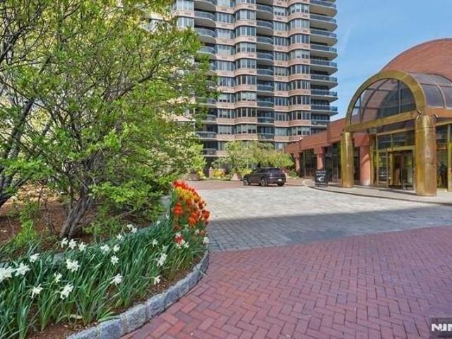 condo with 4 bedroom, Cliffside Park NJ DS104405653
