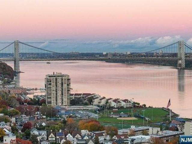 condo with 4 bedroom, Cliffside Park NJ ES104148858