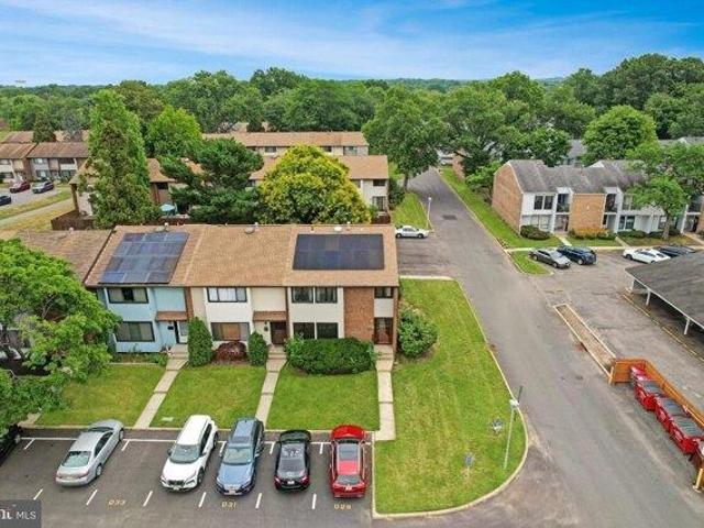 condo with 4 bedroom, East Windsor NJ ES104920839