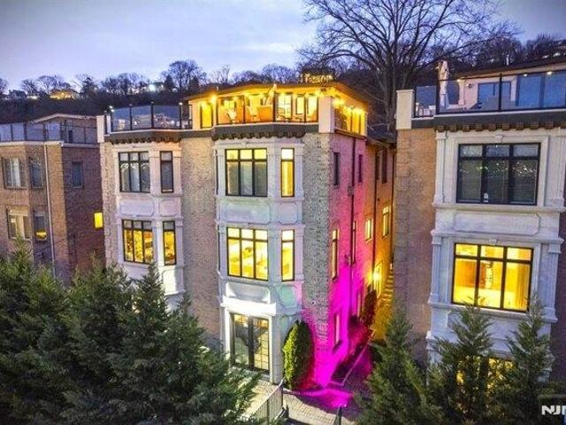 condo with 4 bedroom, Edgewater NJ DS88047361