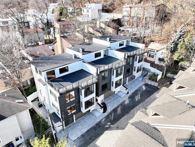 condo with 4 bedroom, Edgewater NJ ES103436969
