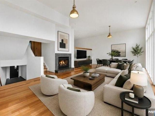 condo with 4 bedroom, Edgewater NJ ES104761612