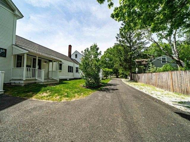 condo with 4 bedroom, Exeter NH ES105114219