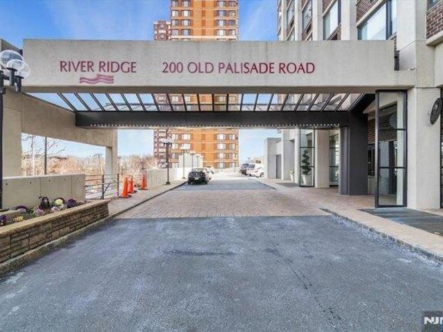 condo with 4 bedroom, Fort Lee NJ ES104149396
