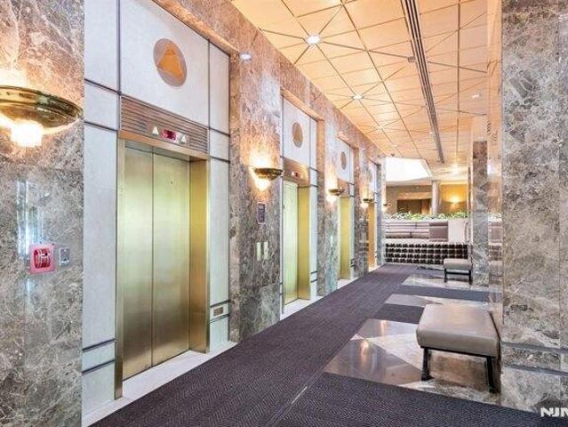 condo with 4 bedroom, Fort Lee NJ ES104263378