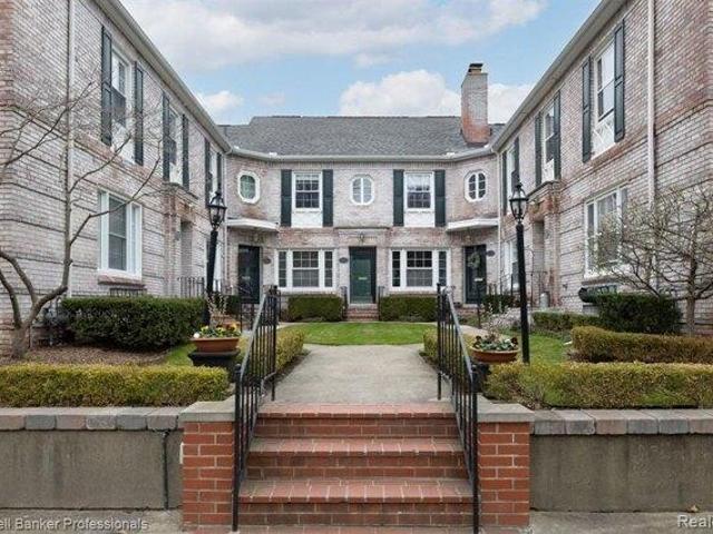 condo with 4 bedroom, Grosse Pointe MI DLS92952161