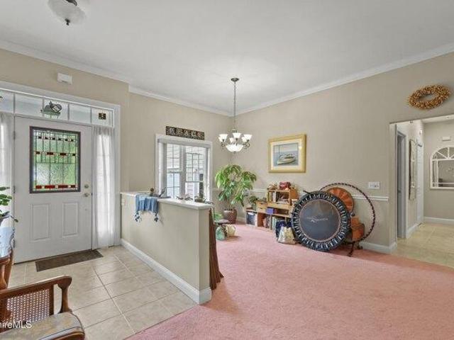 condo with 4 bedroom, Hinsdale MA ES104808486