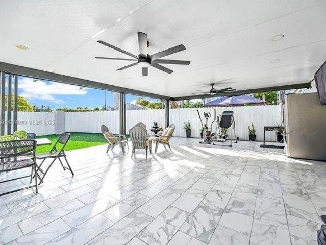 condo with 4 bedroom, Hialeah FL ES103501028
