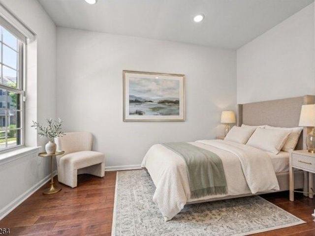 condo with 4 bedroom, Livingston NJ ES102827344