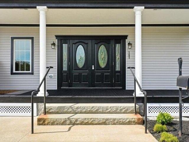 condo with 4 bedroom, Lunenburg MA ES104811026