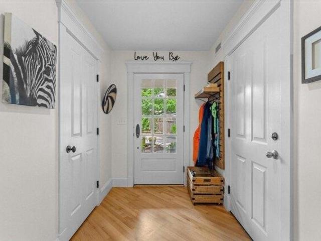 condo with 4 bedroom, Manchester MA ES104296841