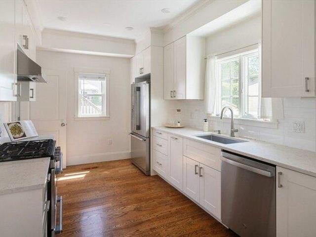 condo with 4 bedroom, Medford MA ES105081945