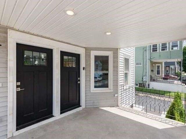 condo with 4 bedroom, Medford MA ES105204201