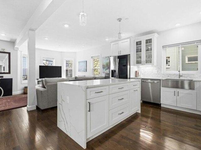 condo with 4 bedroom, Medford MA ES102961813