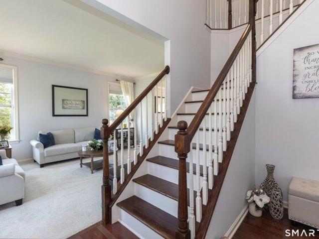 condo with 4 bedroom, Middlebury CT DS102584389