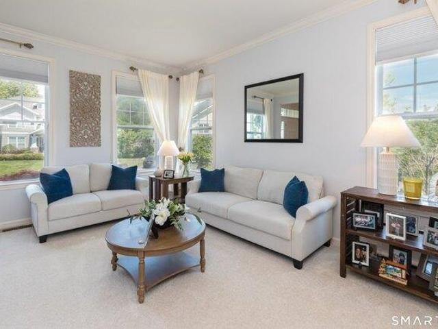 condo with 4 bedroom, Middlebury CT ES103500194