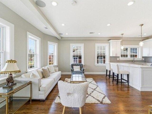condo with 4 bedroom, Milton MA ES103158931