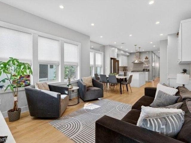condo with 4 bedroom, Millburn NJ DS104112512