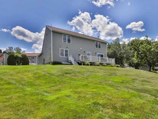 condo with 4 bedroom, Nashua NH ES103443969