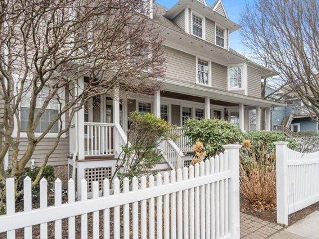 condo with 4 bedroom, Newton MA DS102371358